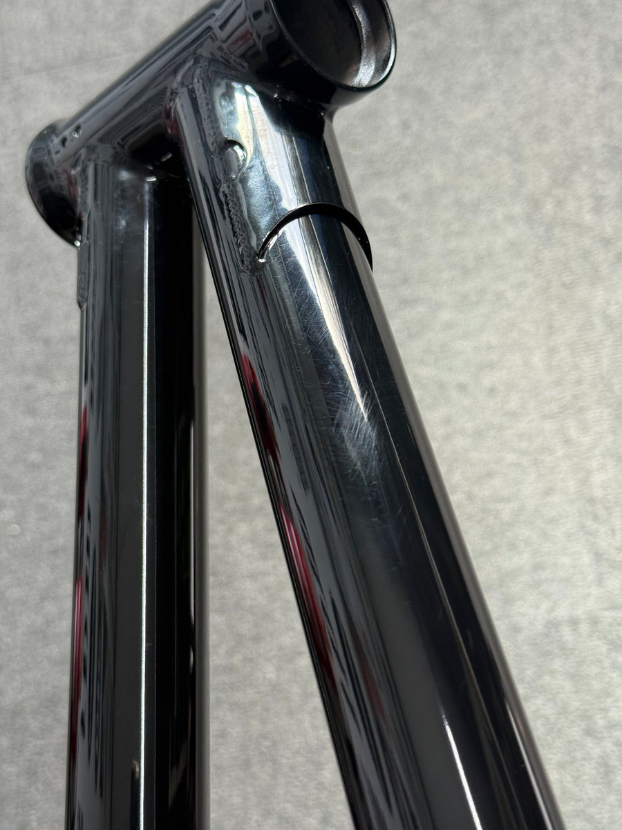 T1 Ruben Alcantara Frame Gloss Black (Paint Blem) – 4Down Distribution Ltd